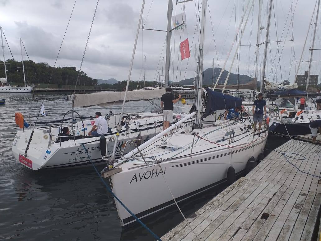 Lars Grael vence a Regata de 107 anos do Rio Yacht Club em Niterói (RJ ...